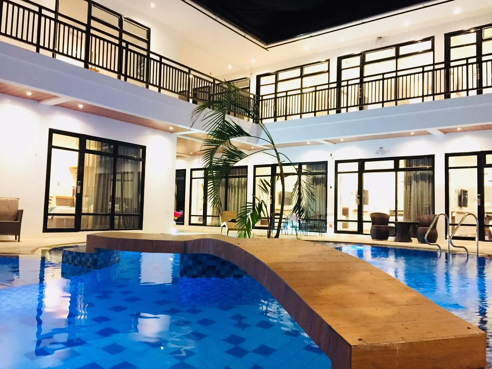 Chic Comfort at White Breeze Palawan Boutique Hotel